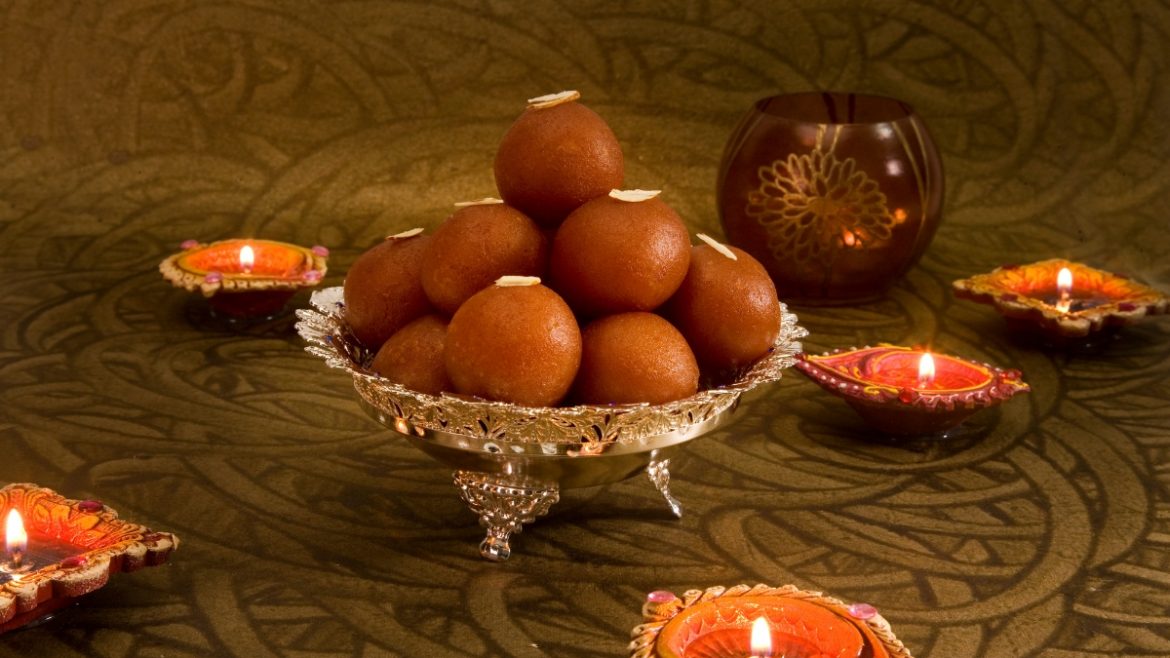 MP's Indulgent Spin On Gulab Jamun, Mawa Bati Is Every Dessert Lover's ...