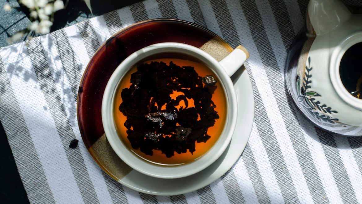 Kangra's Prized Oolong Tea: Taste The Essence Of The Valley In Every Cup!