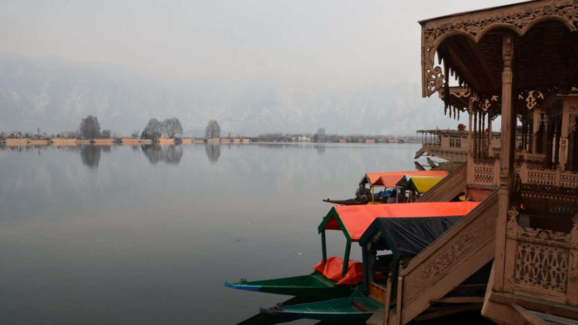 Flights To Srinagar Are Costlier Than To Dubai & Bangkok; Flyers Are ...