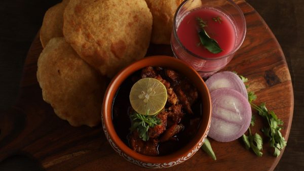 Mahesh Manjrekar’s Cloud Kitchen In Mumbai’s Goregaon Serves Delicious ...
