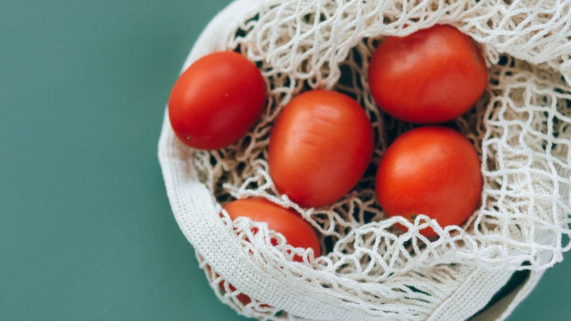 Tomato Tales: In MP, Wife Leaves Husband As He Uses Tomatoes To Cook Food