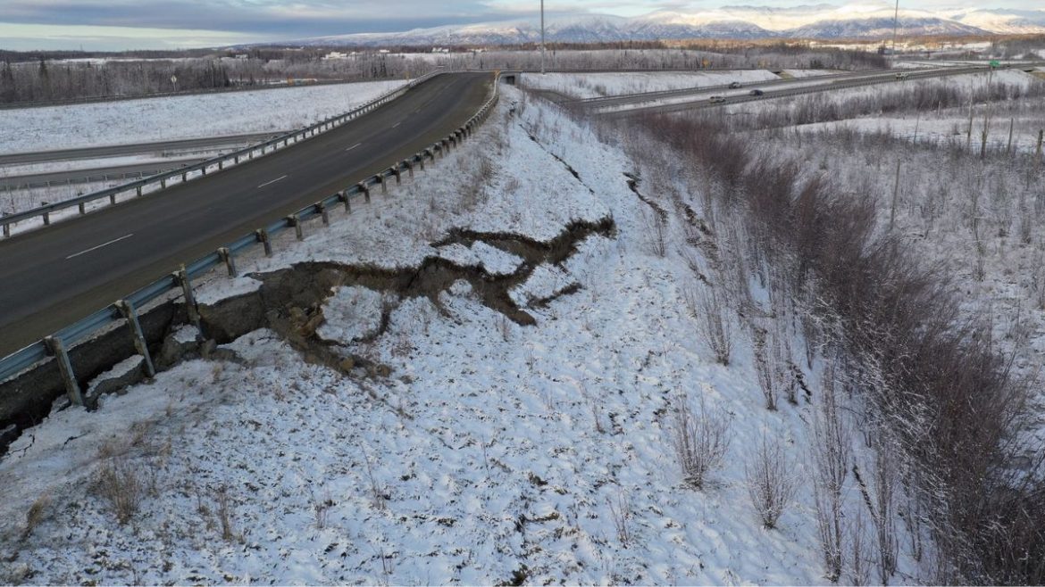 Alaska In The US Witnesses 7.4-Magnitude Earthquake; Tsunami Warning Issued