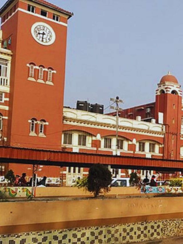 6 Facts About Howrah Station