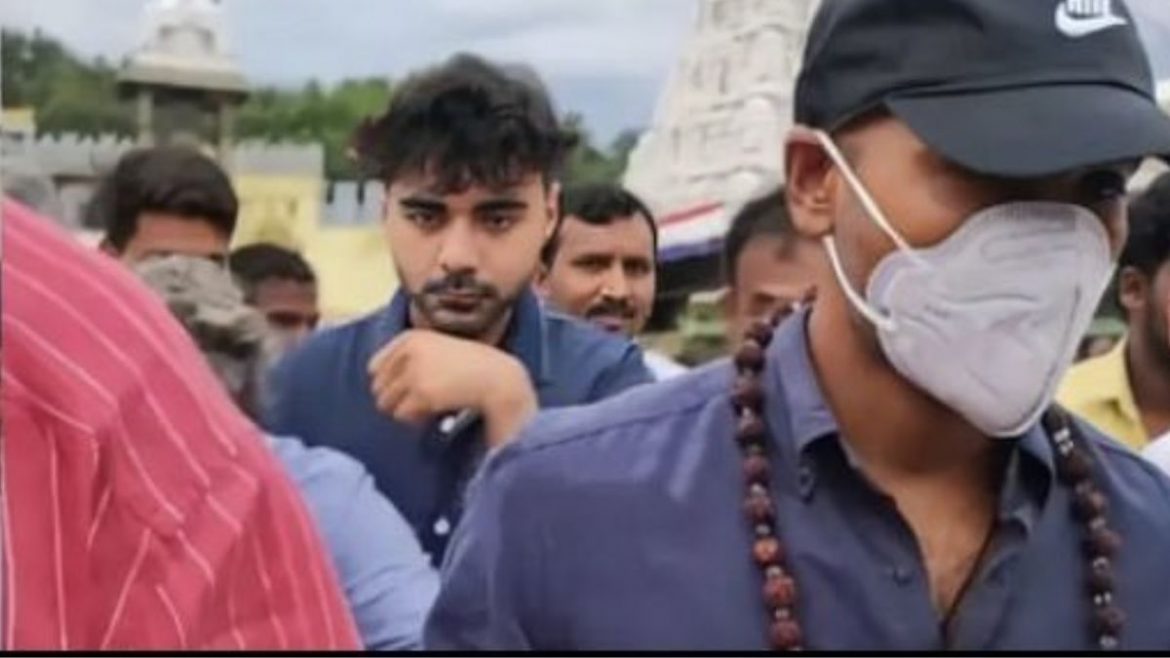 Actor Dhanush Visits Tirupati Temple With Family, Sports A Bald Look ...