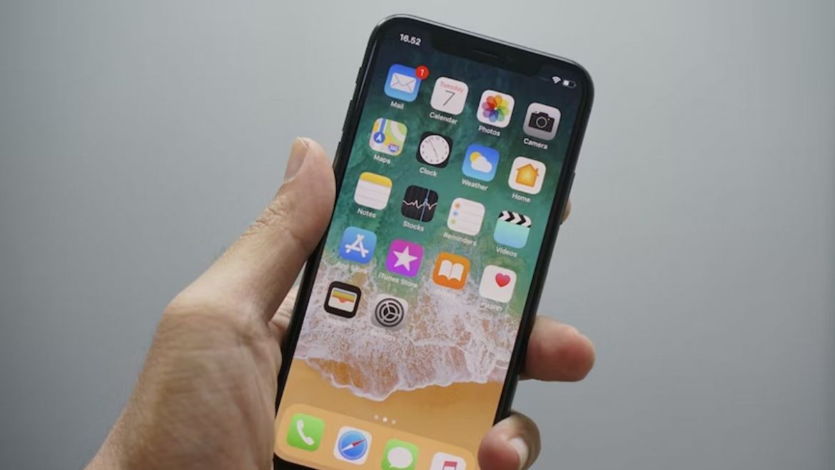 Woman Loses iPhone, Tweets How Strangers Helped Her Find It; Faith In ...