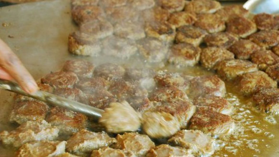 Kabab Lovers In Chandni Chowk Get Ready As Lucknow’s Famous Tunday ...