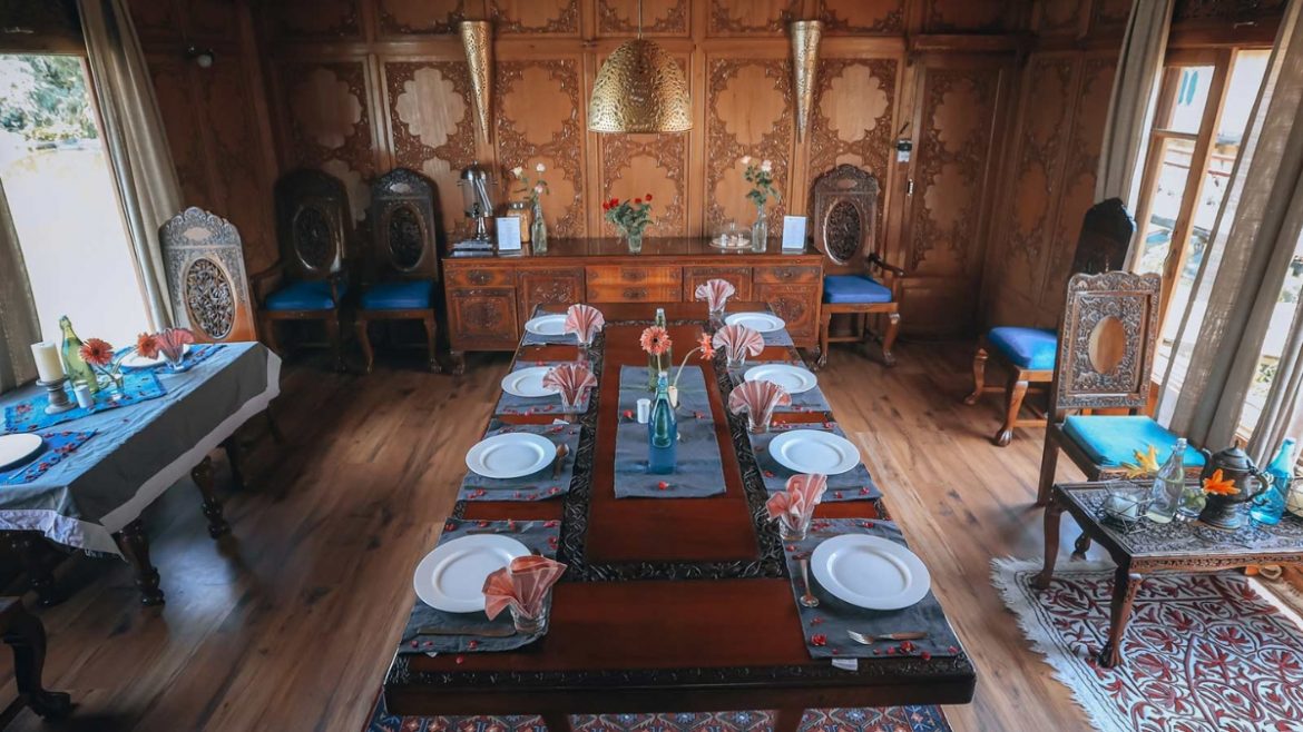 Want To Stay On A Houseboat In Kashmir? Nageen Lake's Gem, Naaz Kashmir ...