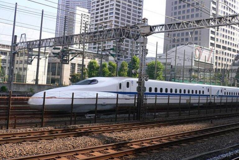 Rain-Affected Japan Train Services Sanyo Shinkansen & Tokaido ...