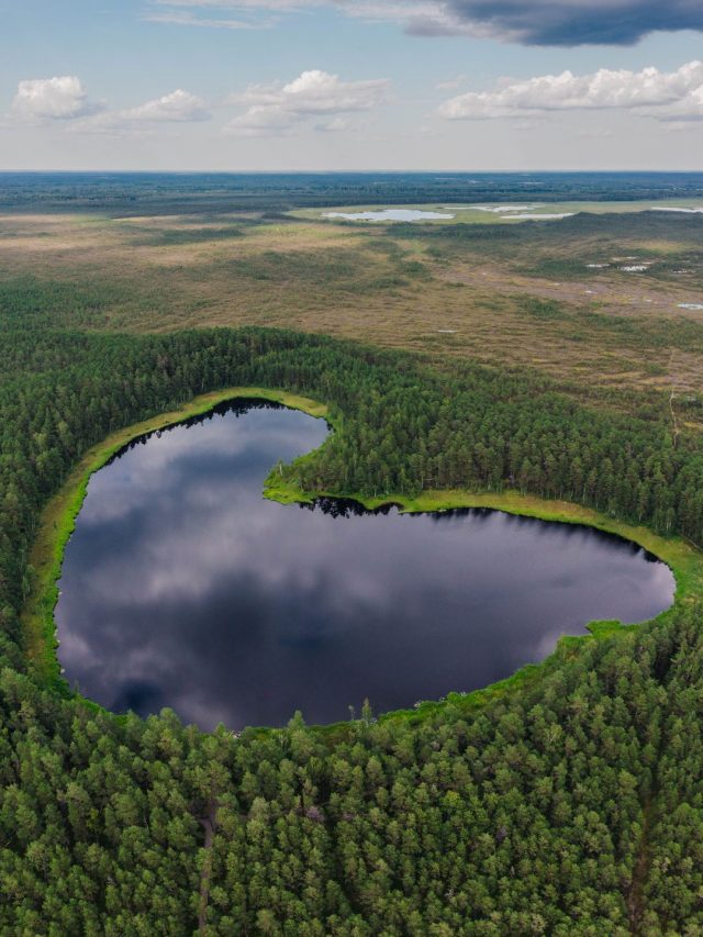 8 Heart-Shaped Places To Visit On Your Honeymoon Or Anniversary