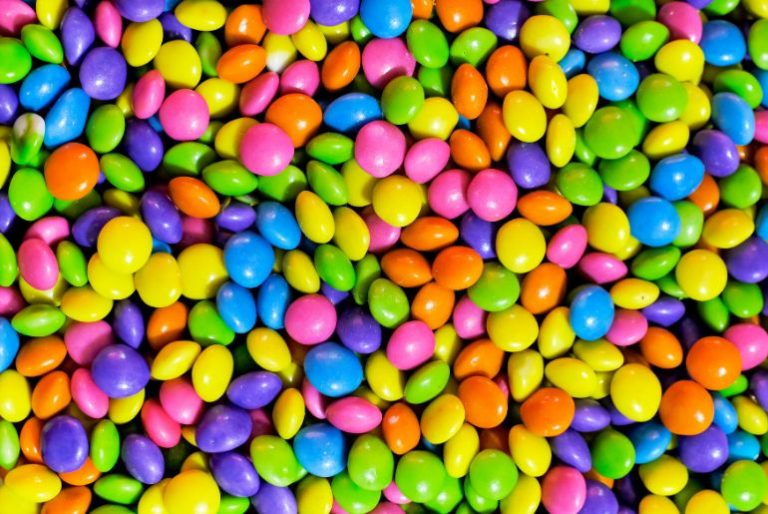 7 Gems Colours, Many Diseases! Man Lists The Dyes Used In Candy Are ...