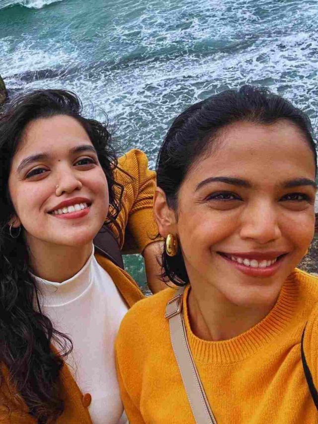 Shriya Pilgaonkar & Annushka Hardikar Explore Australia; Relish Yummy ...