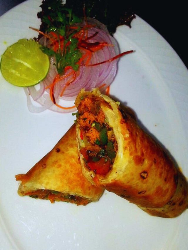 7 Best Places For Kathi Rolls In Kolkata