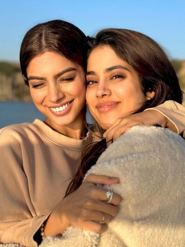 Janhvi Kapoor Explores Paris While Sis Khushi Kapoor Attends Dior Show 2024 Janhvi Kapoor Explores Paris While Sis Khushi Kapoor Attends Dior Show 2024