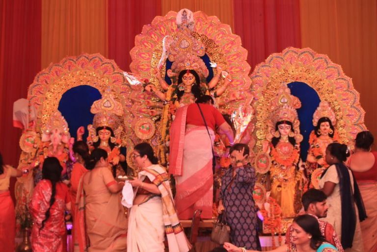 Dhaak Beats, Ulu Dhoni And Durga Maa! But What Is Sindoor Khela And Why ...