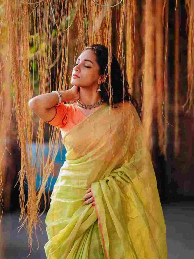 Love Sarees? 6 Cities In India That Are Known For Their Sarees