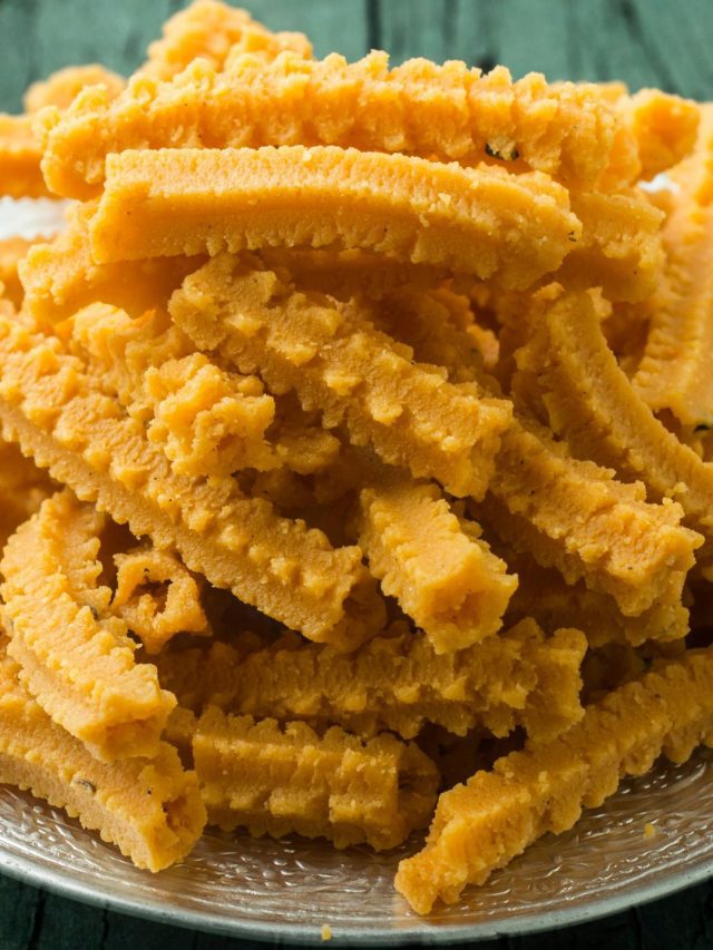 Recipe: Make Crispy Chaklis In An Airfryer This Diwali!