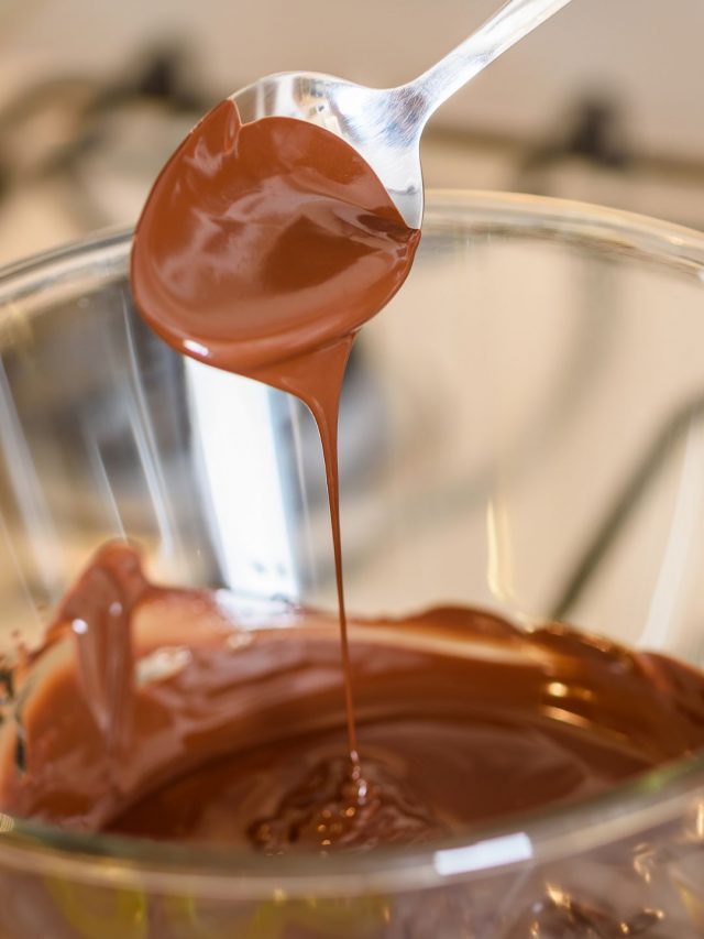 5 Types Of Chocolate Rum Balls To Make For The Holiday Season