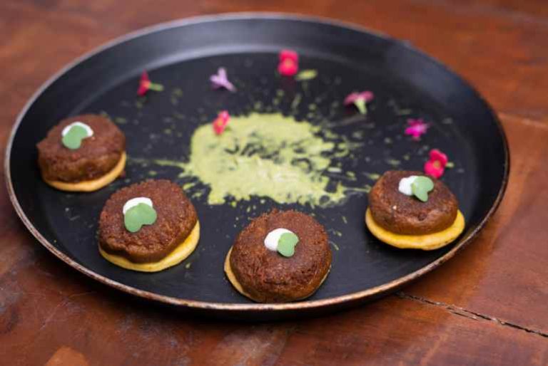 MasterChef Buddies Nayanjyoti & Sachin Khatwani Go Food Hopping In ...