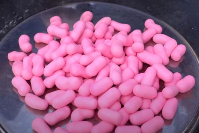 Septuagenarian Granny Prepares 1000 Colourful Cham Chams From Scratch ...