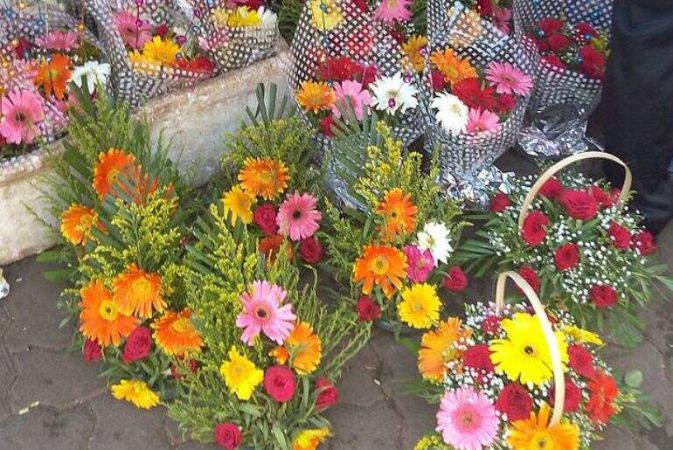 Diljit Dosanjh Explores Mumbai's Iconic Dadar Flower Market; Here's Why ...