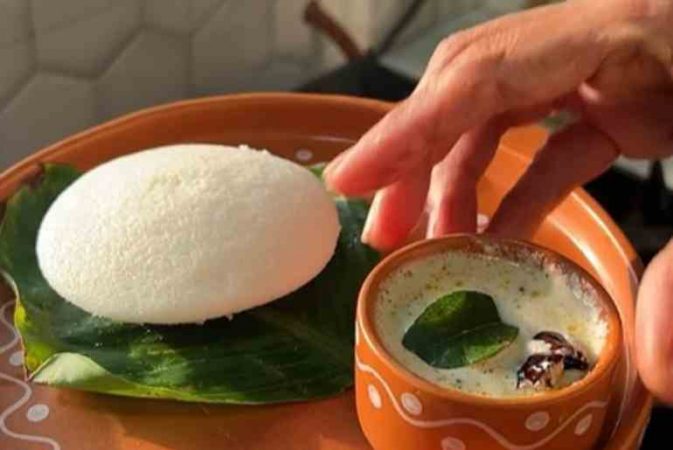 Woman Prepares Softest Idli Ever Using A 100-YO Technique & No Idli ...