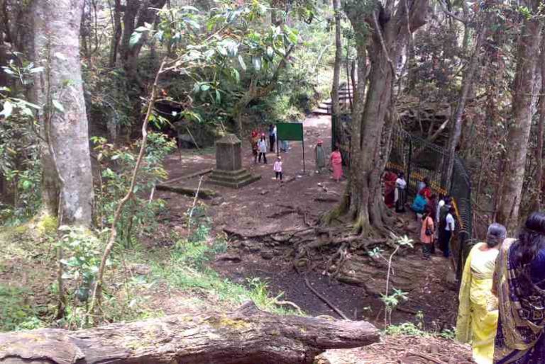 Tamil Nadu: 1 Lakh Tourists Visited Guna Caves In Feb During Off Season ...