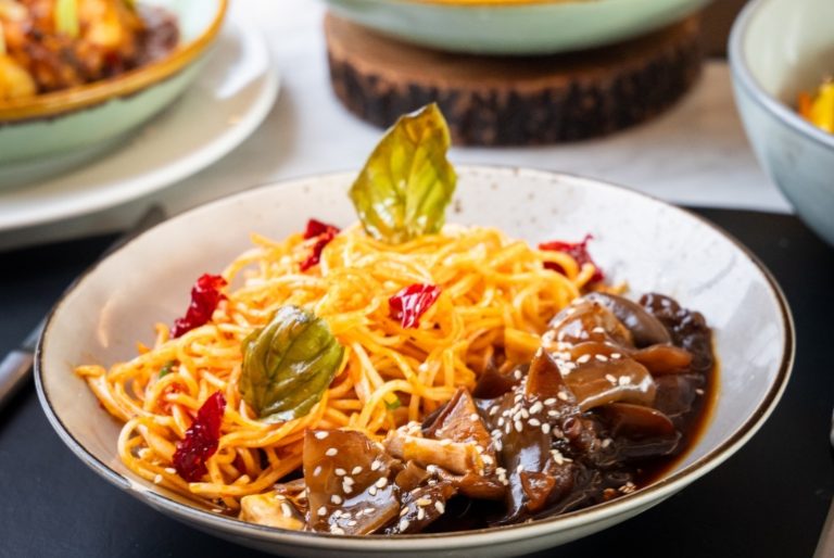 Cheer, Eat, Repeat! 3 Restaurants Across India Present IPL Delights ...