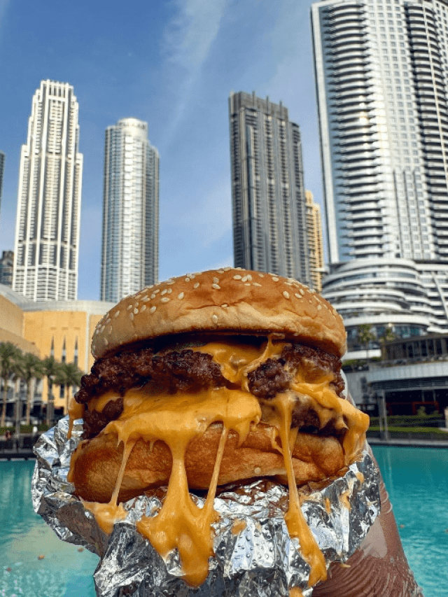 Sheikh Hamdan Indulges In Five Guys Burger! Here's What You Should Eat ...