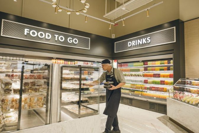 Spinneys Opens Its First-Ever Food Hall Inside Dubai Mall; Healthy Grab ...