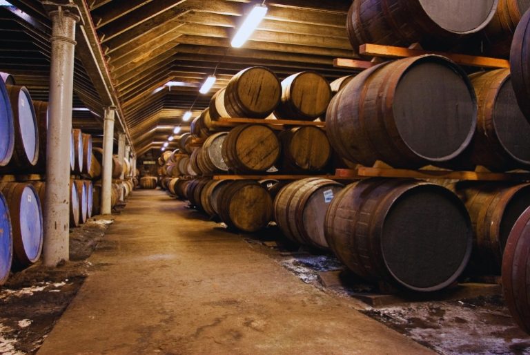 The Artistry Of Whisky Casks & How They Transform Liquid Gold Into ...