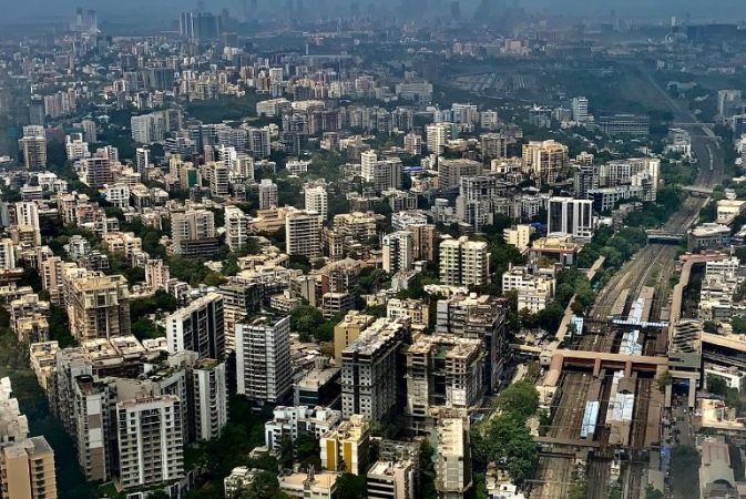 This Bungalow In JVPD Scheme Can Be Yours For ₹104 Crore; Bid At The ...