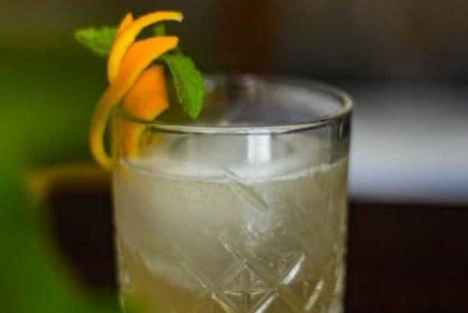 From Unforgotten Ginfinity To Gulabi Sadi, 9 Easy Gin Cocktail Recipes ...