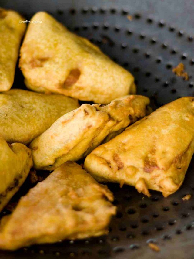 7 Street Foods You Cannot Miss Out In Delhi During Monsoon