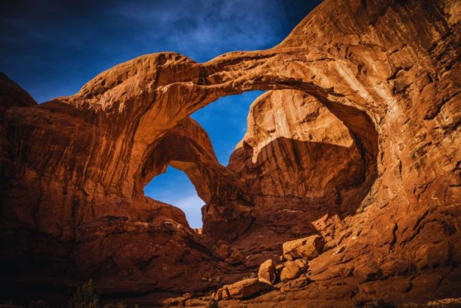 190 Million-Year-Old 'Double Arch' AKA Toilet Bowl In Utah's Glen ...