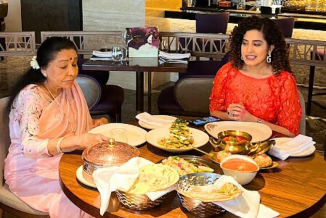 Asha Bhosle's Mother Was A Pure Vegetarian But Her Father Loved Non ...