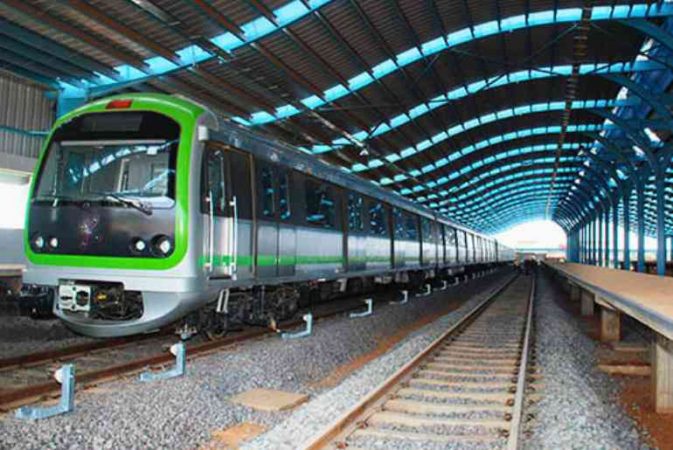 Bengaluru Green Line Metro Services Suspended For Hrs After Man Jumps ...