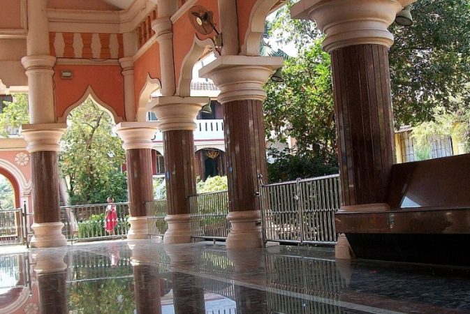 Go Beyond The Beaches And Explore These 8 Beautiful Temples In Goa On ...
