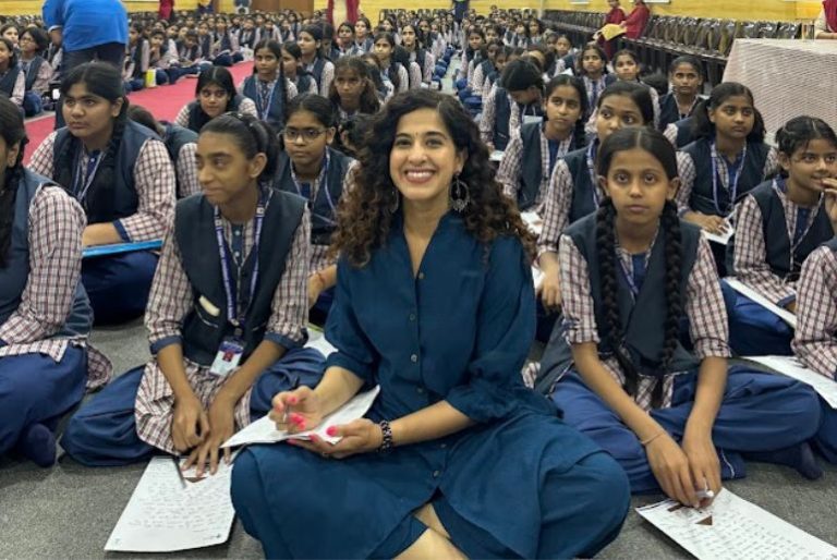 JK Paper & Curly Tales Unveil ‘Sandese Aate Hai’: A Heartfelt Tribute ...