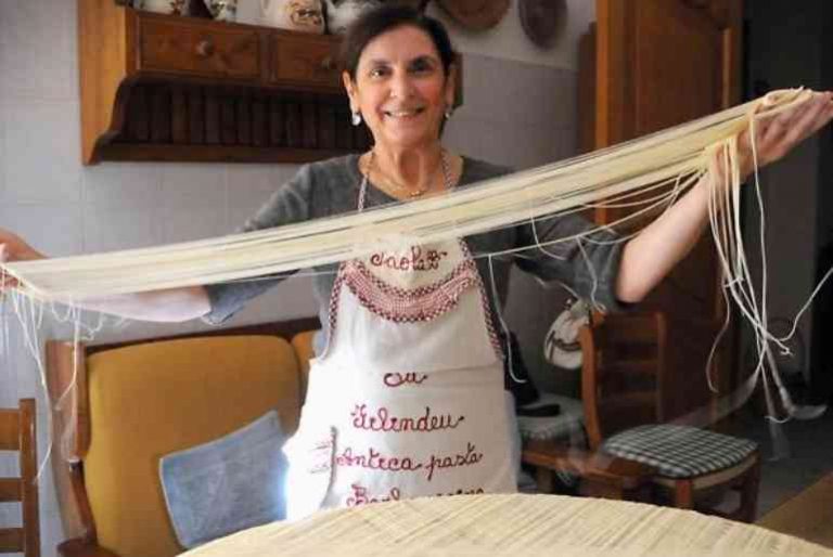 Have You Heard About Su Filindeu, The Rarest Pasta In The World? Here’s ...