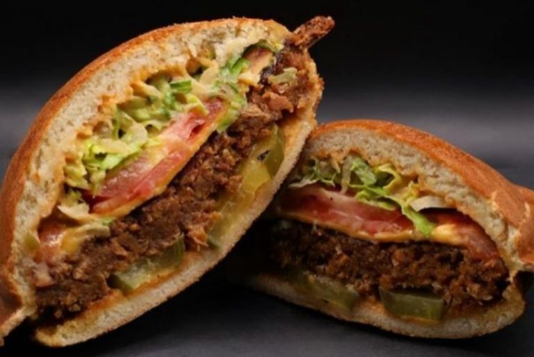 UFO-Shaped Burgers Have Landed In USA! California's Less Mess Burger ...