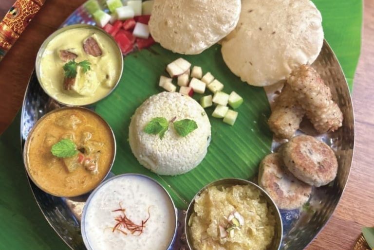 29 Best Navratri Menus Across India, Serving Sabudana Vada, Satvik ...