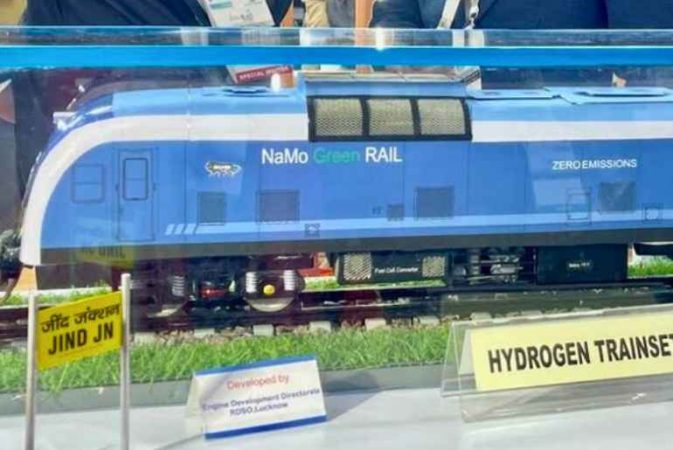Good News! India’s 1st Hydrogen-Powered Train Running At 110 Kmph Is ...