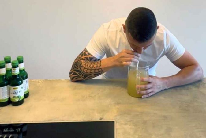Man Sets 2 Guinness World Records By Chugging 1 Litre Of Lemon & Lime ...