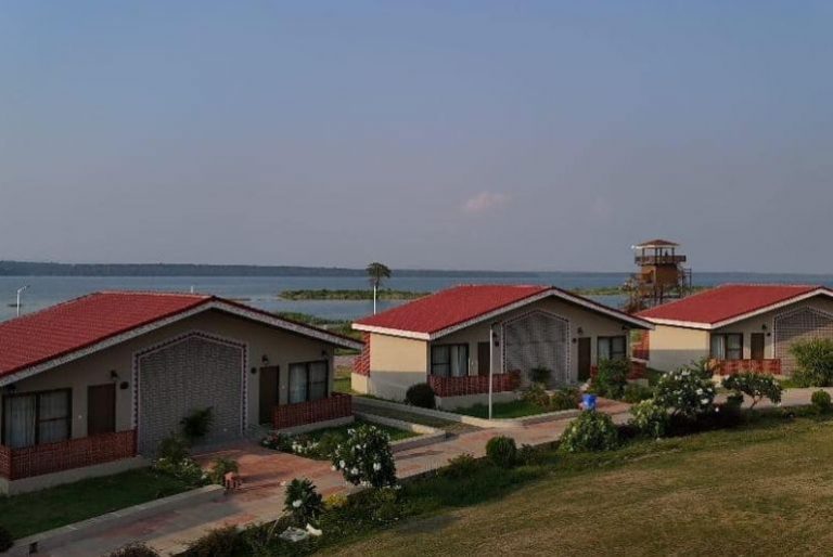 Madhya Pradesh CM To Inaugurate Sarsi Island Resort; AC Deluxe Room To ...