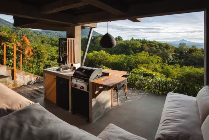 This Beautiful Cabin With Stargazing Windows, Open-Air Baths, And ...