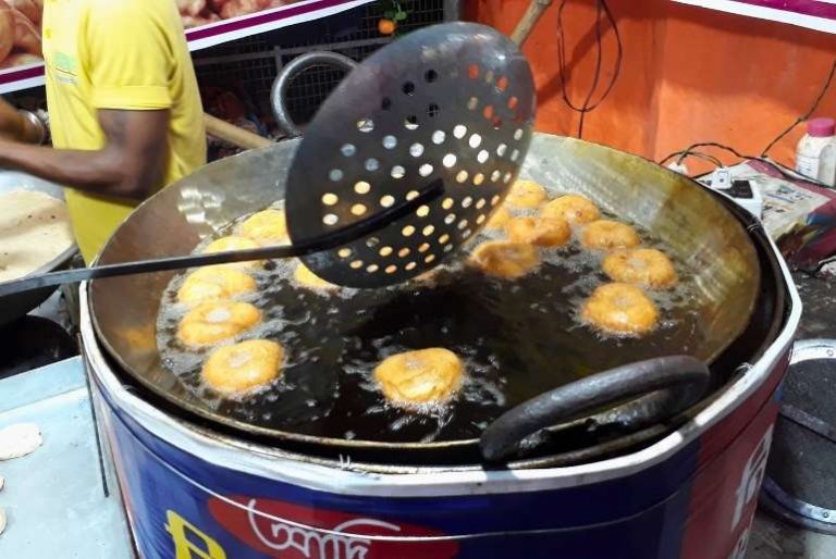 Plastic Found In Cooking Oil At A Kerala Eatery During Inspection & The ...
