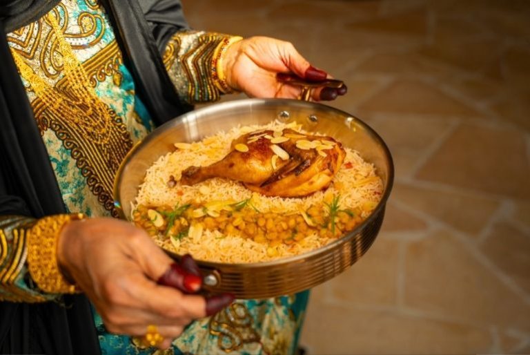 Sharjah: Emirati Chef Mariam Almansoori Opens Kashtat Amina, A New ...