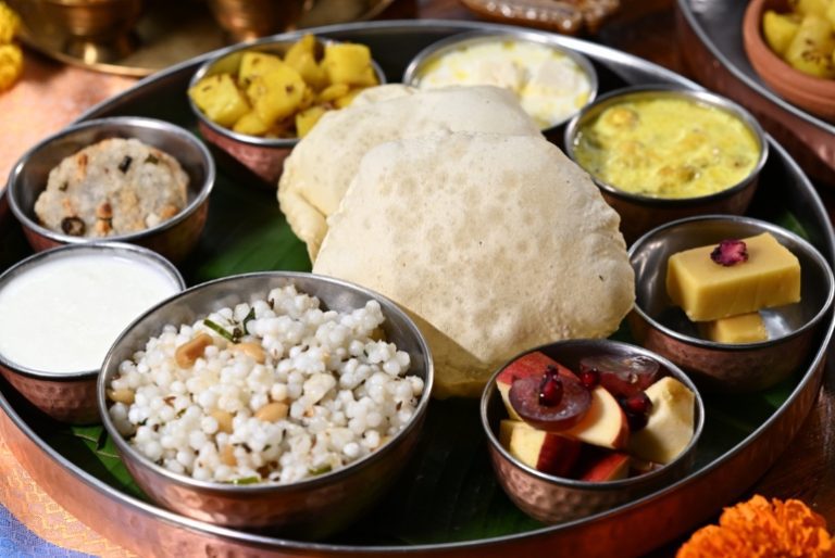 32 Best Navratri Menus Across India, Featuring Sabudana Vadas, Kuttu ...