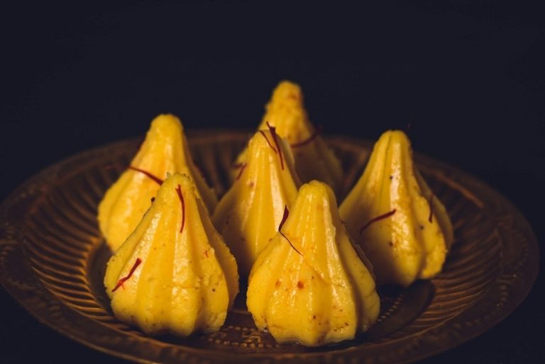 10 Iconic Temple Prasad In India, And Why Devotees Queue For Them ...
