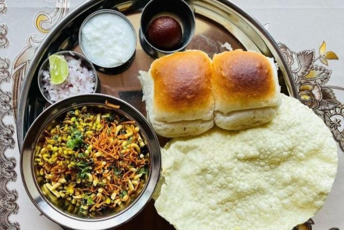 India's Spiciest Food Trails: Laal Maas To Kodi Vepudu, 10 Dishes To ...